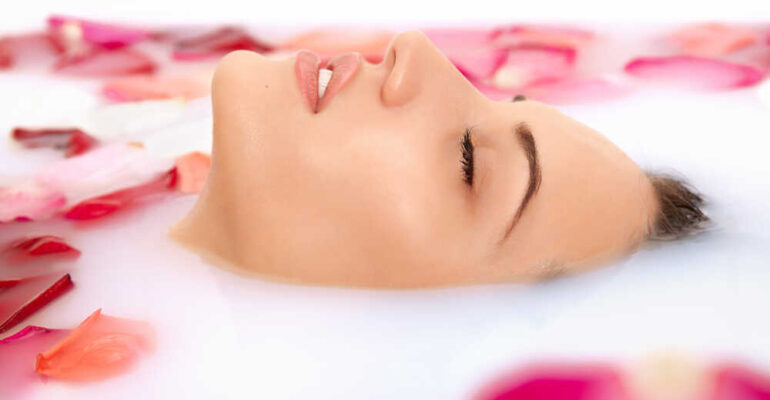 9 Researched Benefits of Milk For Face I Dermatologist Guide | Dermatocare